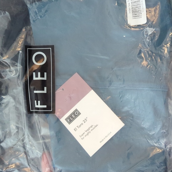 Fleo | Pants & Jumpsuits | Fleo El Toro 25 Leggings Indian Teal M ...